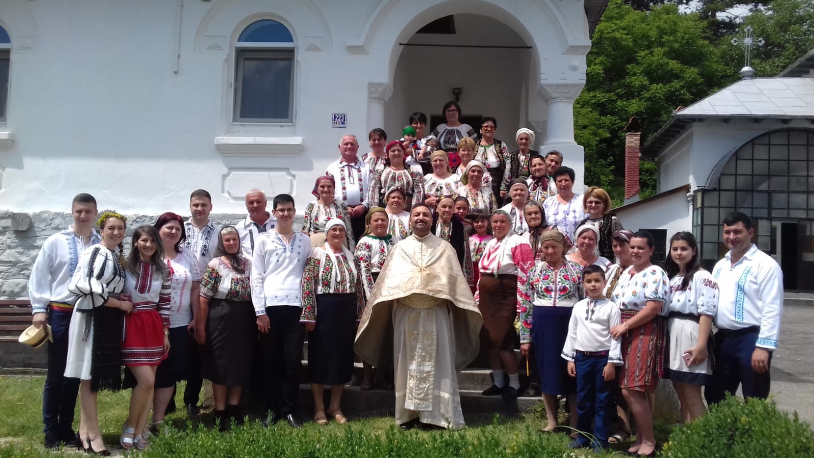 Eveniment dedicat iei, la Parohia Muereasca de Sus | Arhiepiscopia ...