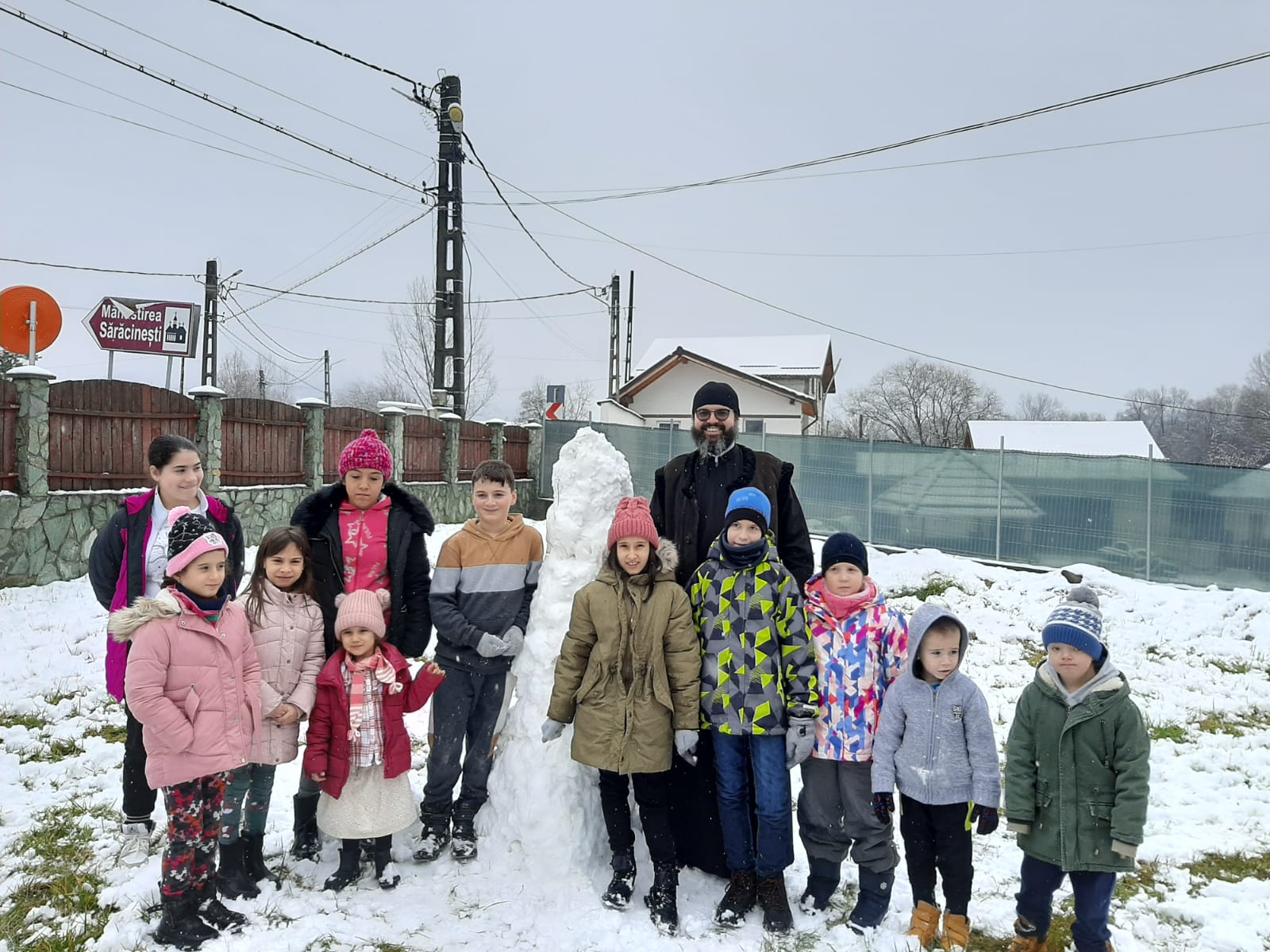 Teatru de păpuși la Centrul educațional „Sfinții Ierarhi Luca și ...