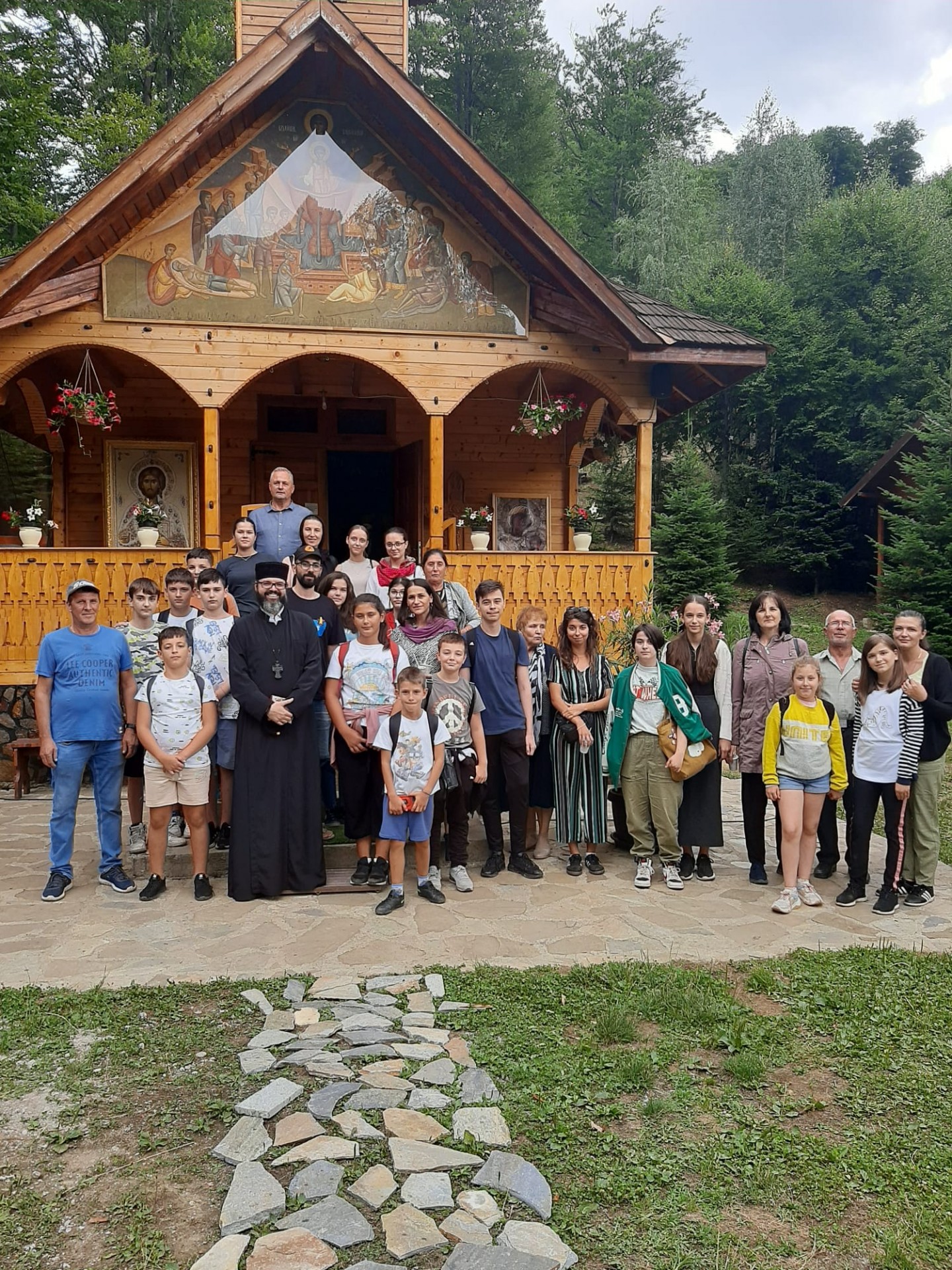 Școala de vară la Parohiile Valea Cheii și Chiciora | Arhiepiscopia ...